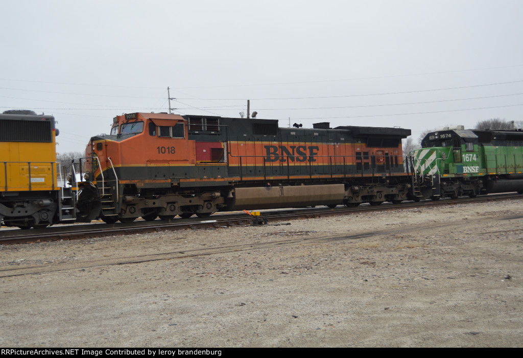 BNSF 1018